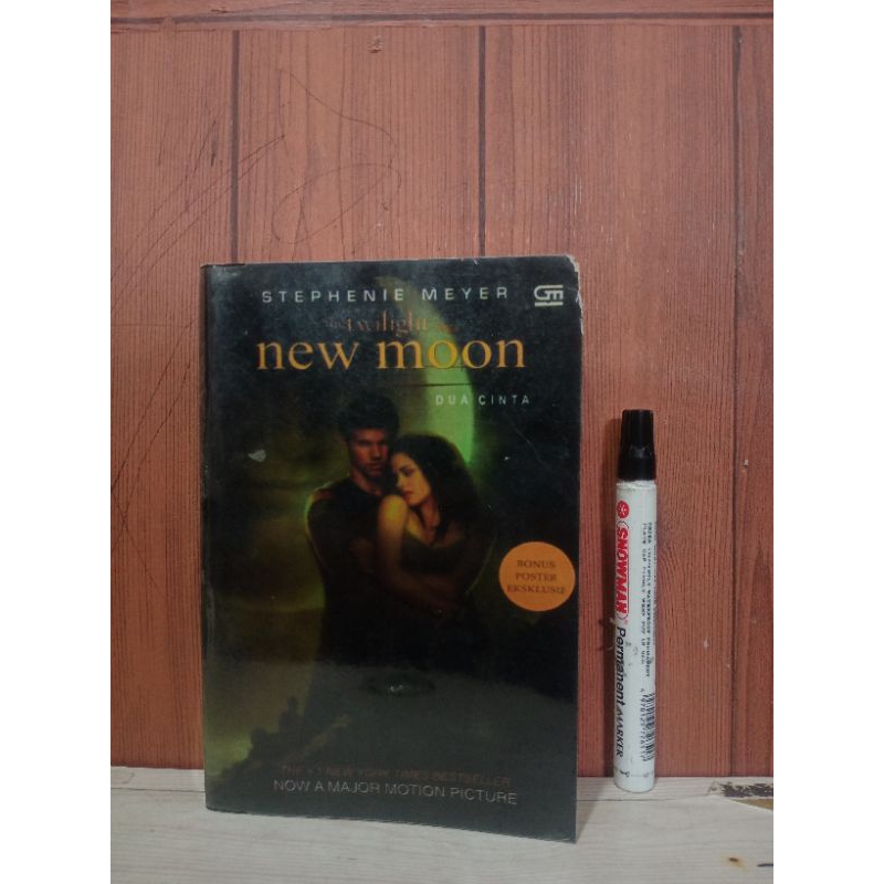 Jual Buku Stephenie Meyer - New Moon Dua Cinta | Shopee Indonesia