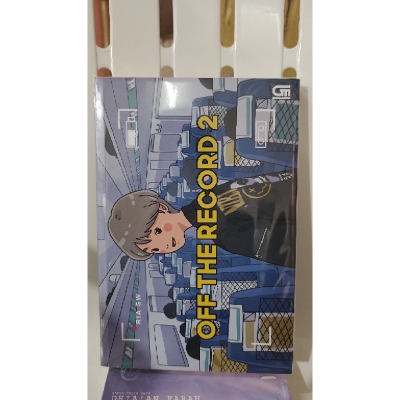 Jual buku off the record 2 - ria sw | Shopee Indonesia