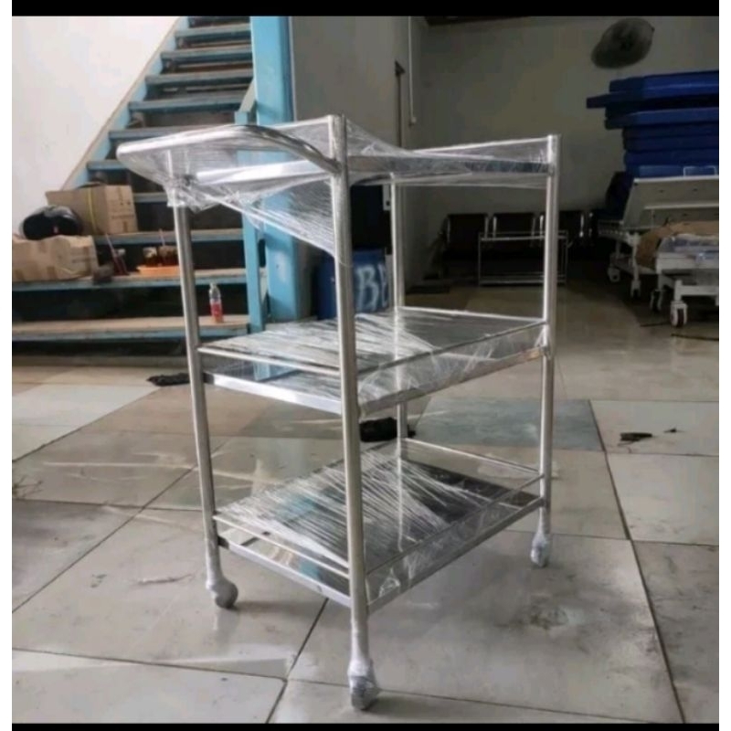 Jual trolly instrumen 3 susun stenliss / trolly instrumen 3 rak ...