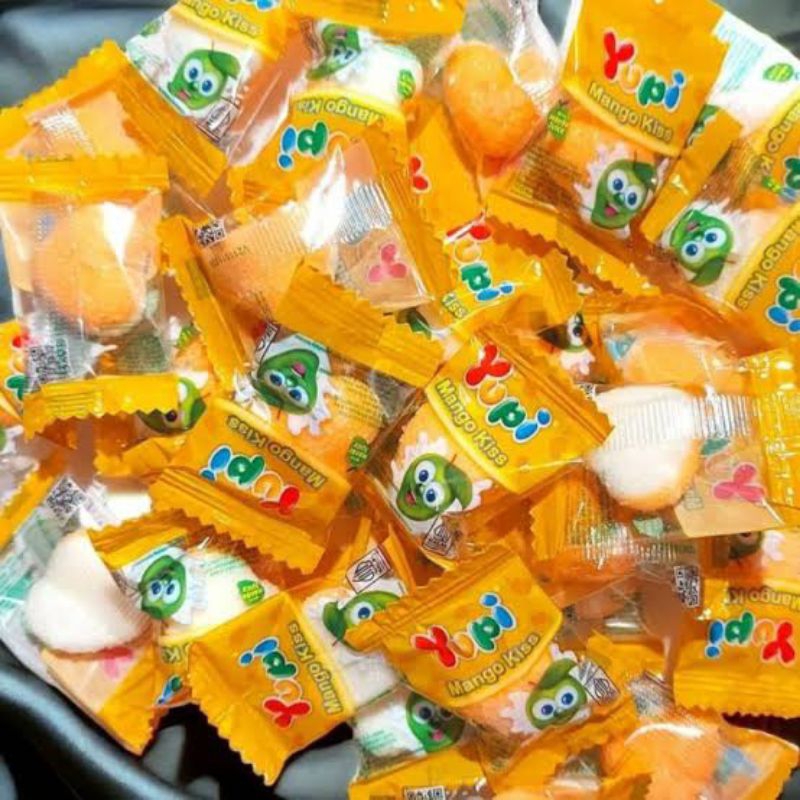 Jual Permen Enak Yupi Rasa Mangga Manggo Kiss 111 gr | Shopee Indonesia
