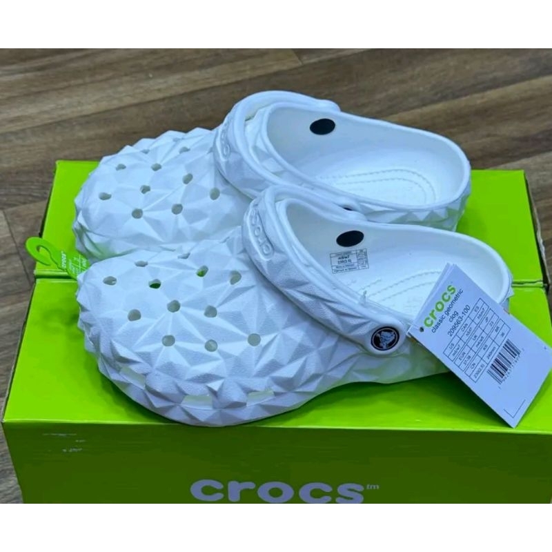 Jual CROCS geometric clog unisex ORIGINAL free jibbit | Shopee Indonesia