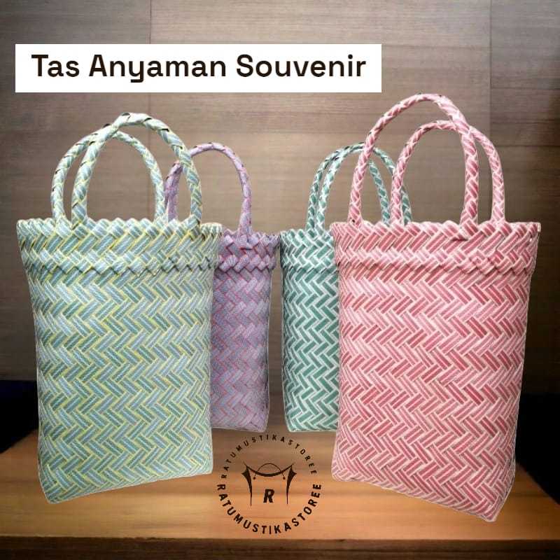 Jual Tas Anyaman Plastik model Tinggi Tas Sovenir | Shopee Indonesia