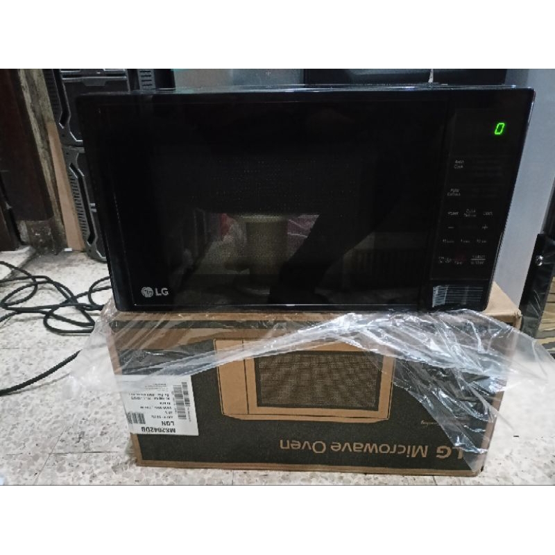 Jual MICROWAVE OVEN LG 20Liter MS2042DB. Smart inverter | Shopee Indonesia