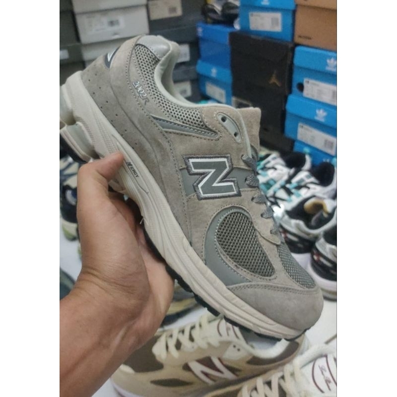 Jual sepatu NB 2002r | Shopee Indonesia