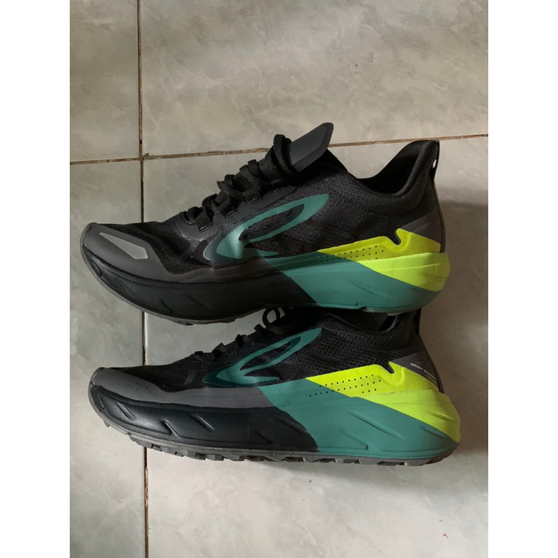 Jual sepatu trail run gunung 910 Geist Ekiden 42 | Shopee Indonesia