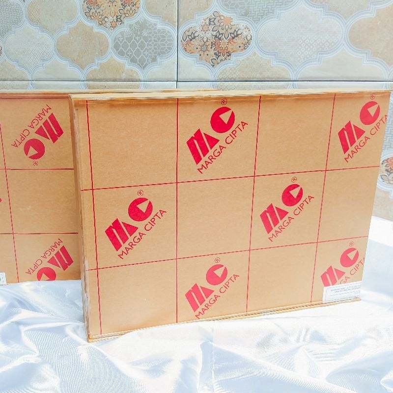 Jual Box Mahar Akrilik Ukuran 40x50cm dan 40x60 | Shopee Indonesia
