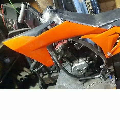 Jual tangki ktm 250 2024 deltabox injeksi dan karbu mentahan belum ...