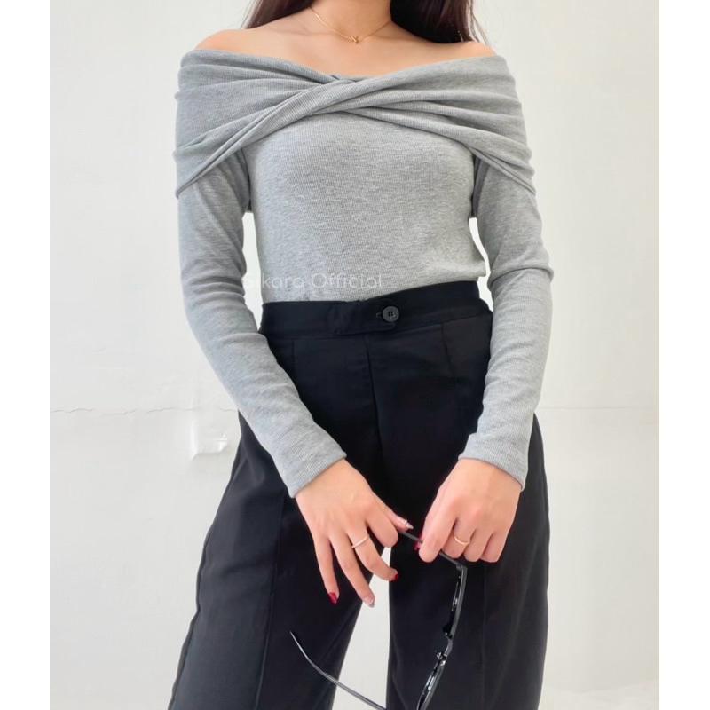 Jual CHASE Sabrina Off-shoulder Knit Top Womens Atasan Wanita K48 ...
