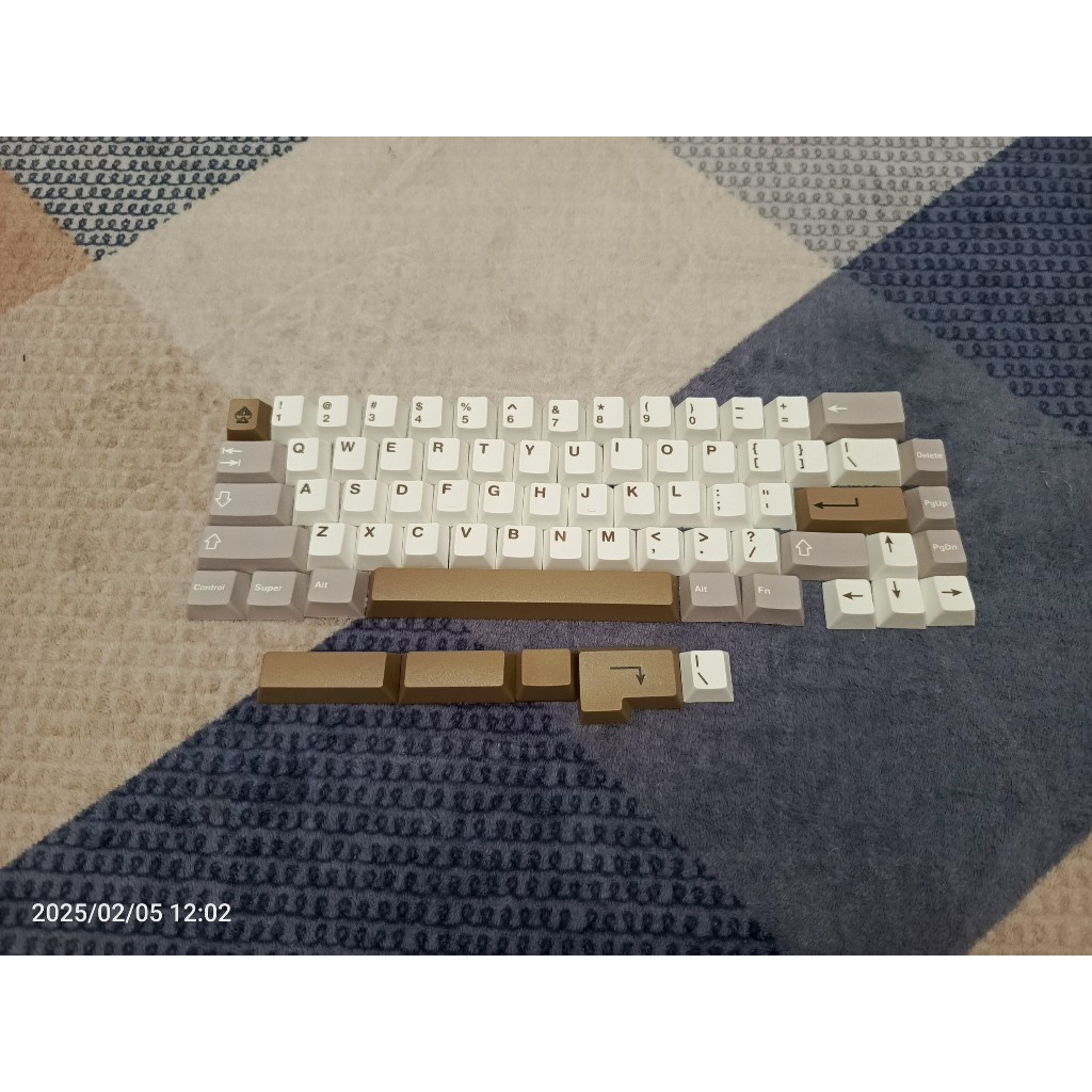 Jual Keycaps Noir Spade Tri Tone PBT Dye Sub Cherry Profile xx Pcs ...