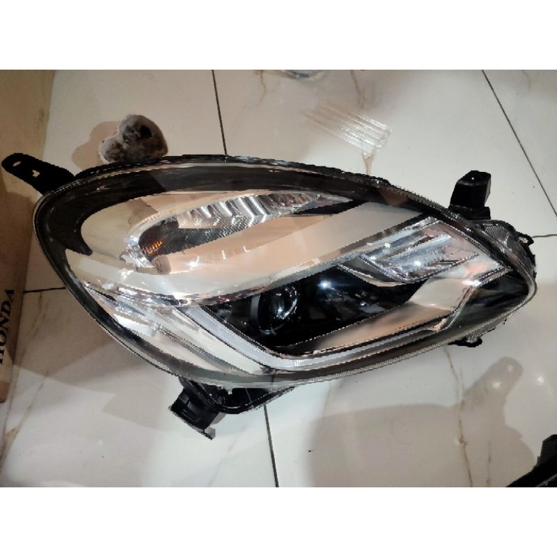 Jual Headlamp lampu depan Honda BRIO RS old 2012-2018 Mobilio RS old ...