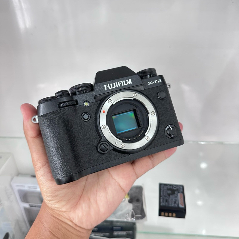 Jual FUJIFILM XT2 X-T2 XT-2 BODY ONLY LIKE NEW TANPA LECET | Shopee Indonesia