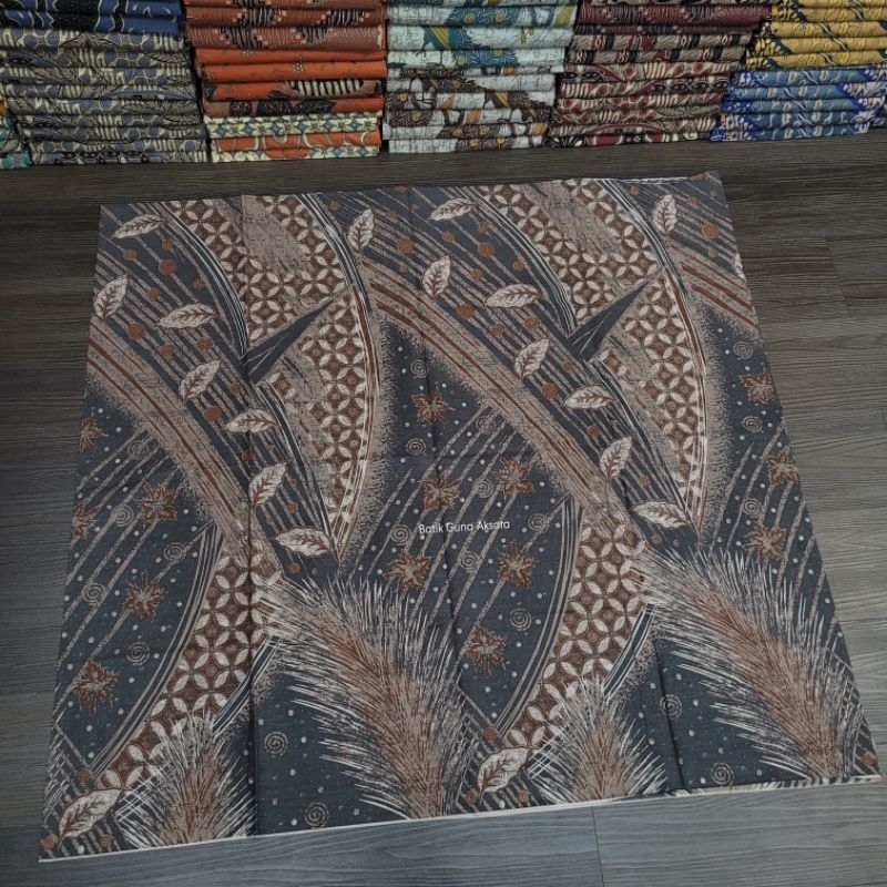 Jual KAIN BATIK POTONGAN ABSTRAK WARNA KUNING NAVY COKLAT | Shopee ...