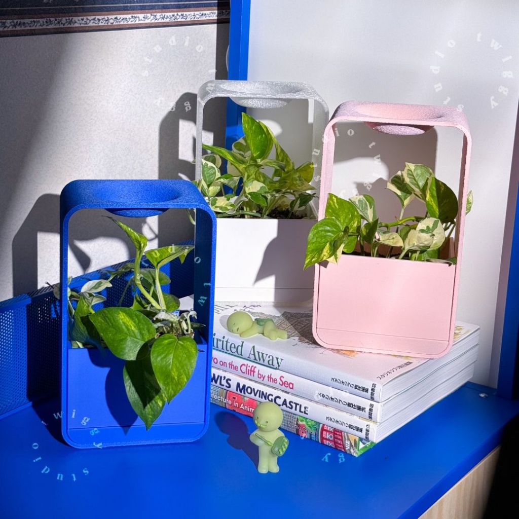 Jual [Studio Twiggy] RAINY planter | Pot tanaman atau bunga unik dan ...