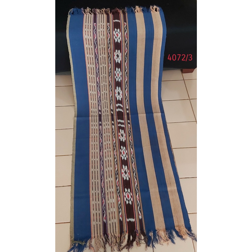 Jual SE 4073 Pasmina tenun Alor pewarna alam motif bintang laut, NTT ...