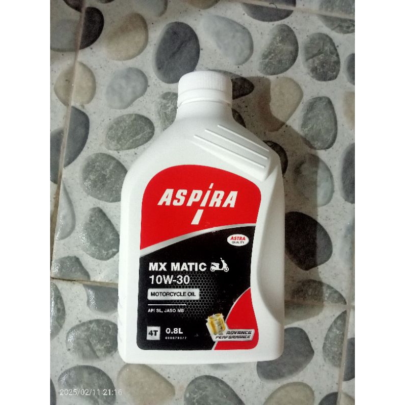 Jual oli bekas bengkel resmi (bukan oli baru) warna sudah hitam ...
