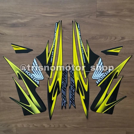 Jual striping list polet body motor Honda tiger revo 2013 hitam lis ...