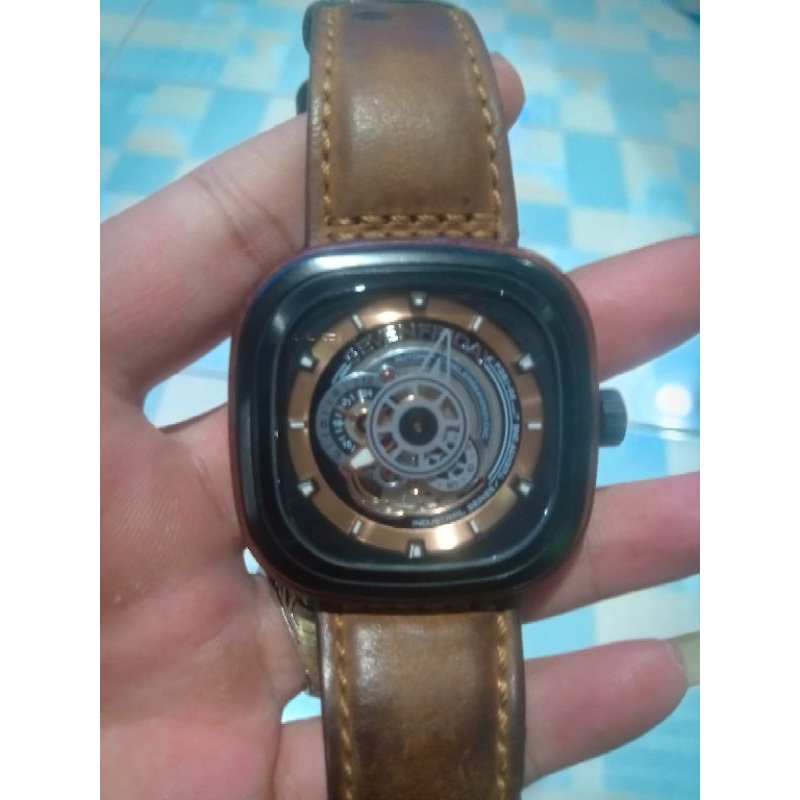Jual JAM TANGAN SEVENFRIDAY P2B | Shopee Indonesia