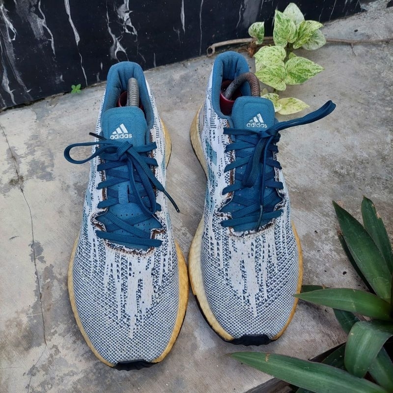 Jual sepatu running second merk adidas size 43,3(27,5cm) | Shopee Indonesia