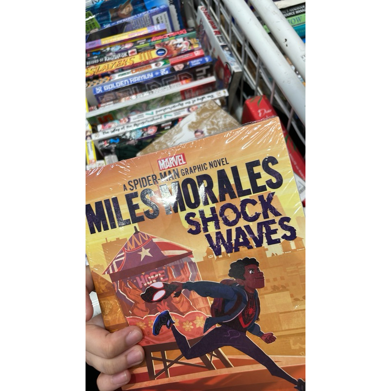 Jual miles morales graphic novel | Shopee Indonesia