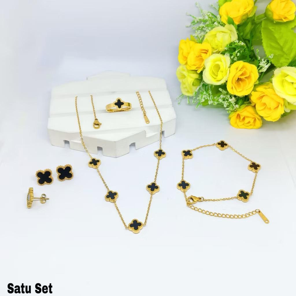 Jual ( Bisa COD ) Set Lengkap Perhiasan CLOVER SUPER MEWAH Fashion ...