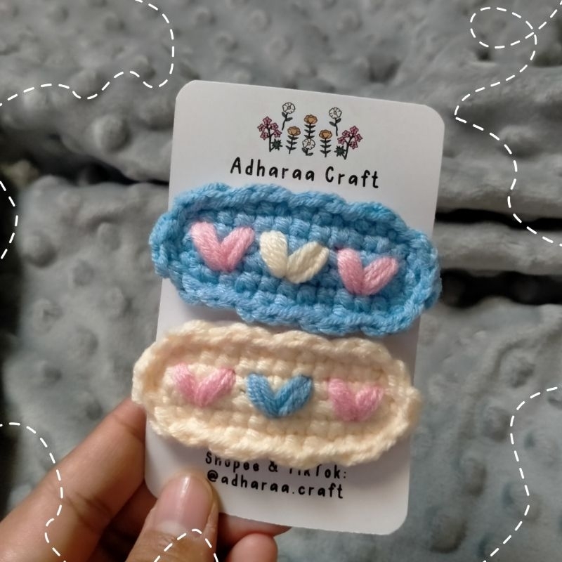 Jual Adharaa Craft - Clip hair crochet - Jepitan rambut rajut love ...