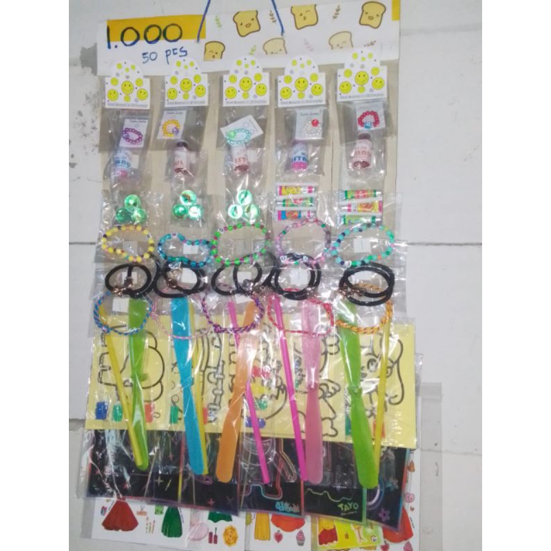 Jual mainan rencengan/mainan serba 1000/mainan isi warung 50pcs ...