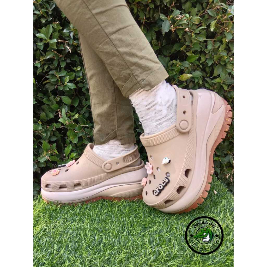 Jual SANDAL / SENDAL CROCS MEGA CRUSH CLOG ORI | Shopee Indonesia