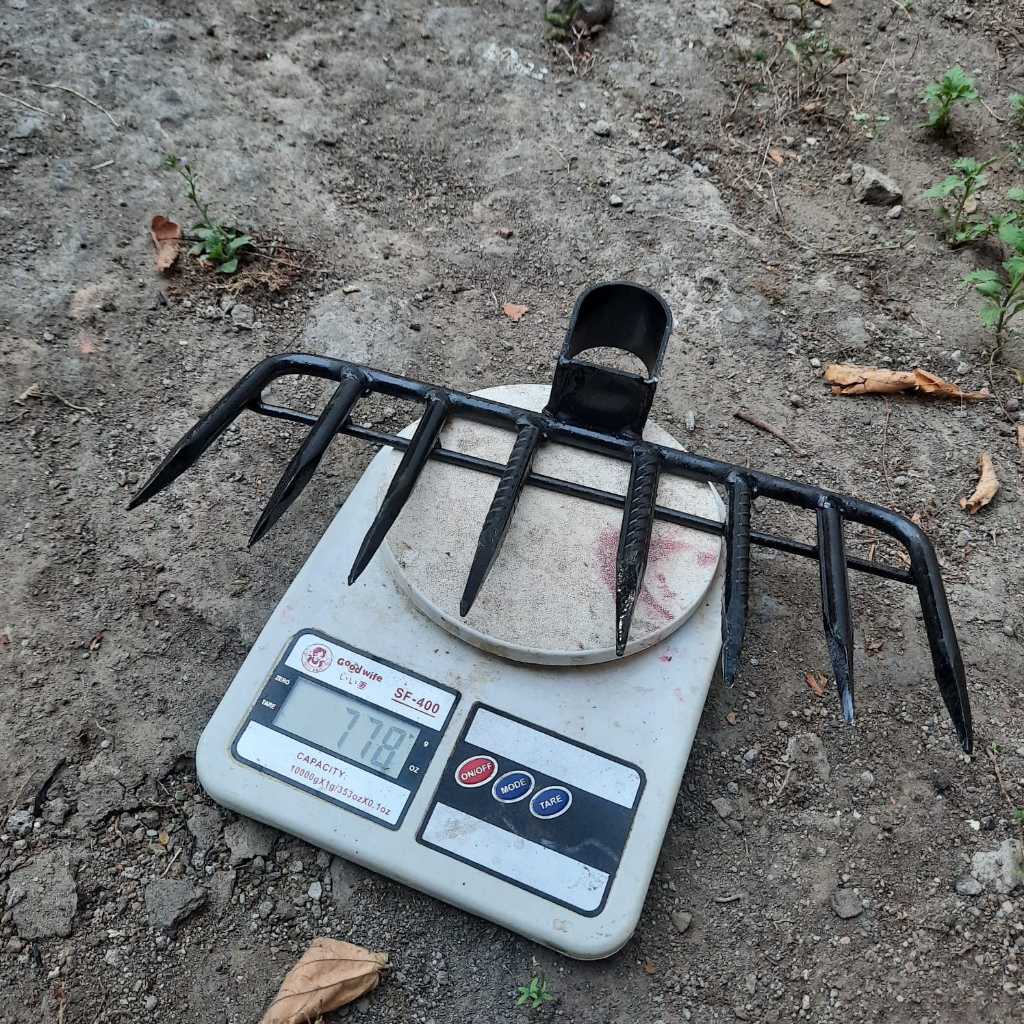 Jual Alat Garuk Rumput / Peralatan Untuk Pertanian / Alat Untuk ...