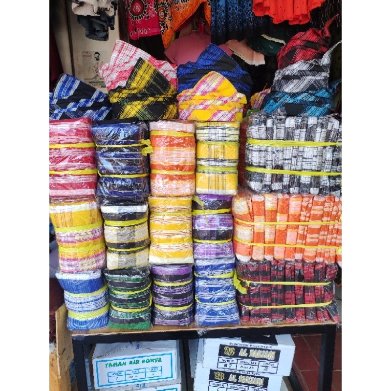 Jual sarung buton khas baubau | Shopee Indonesia