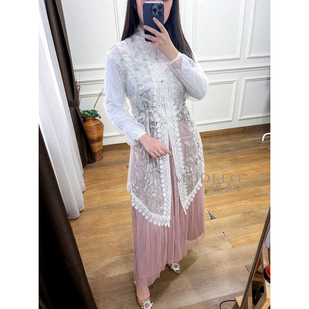 Jual Khloe Kebaya Outer PREMIUM | Long Cardi Brukat | Outer Brukat Tile ...