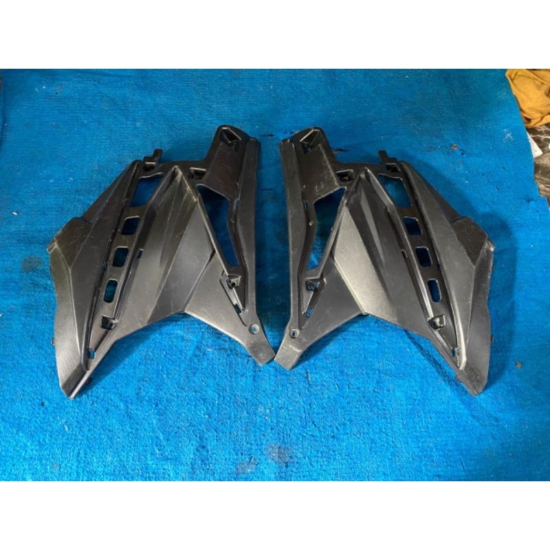 Jual Cover sambungan bodi tengah honda beat led beat deluxe original ...