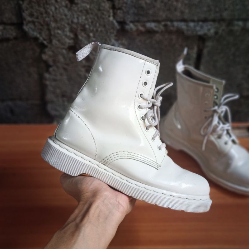 Jual original dr martens | docmart 1460 mono white | Shopee Indonesia