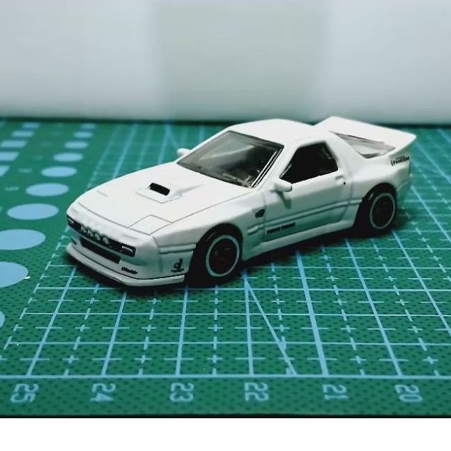 Jual Hot Wheels Mazda RX 7 FC Pandem Premium loose MINUS TIDAK MULUS ...