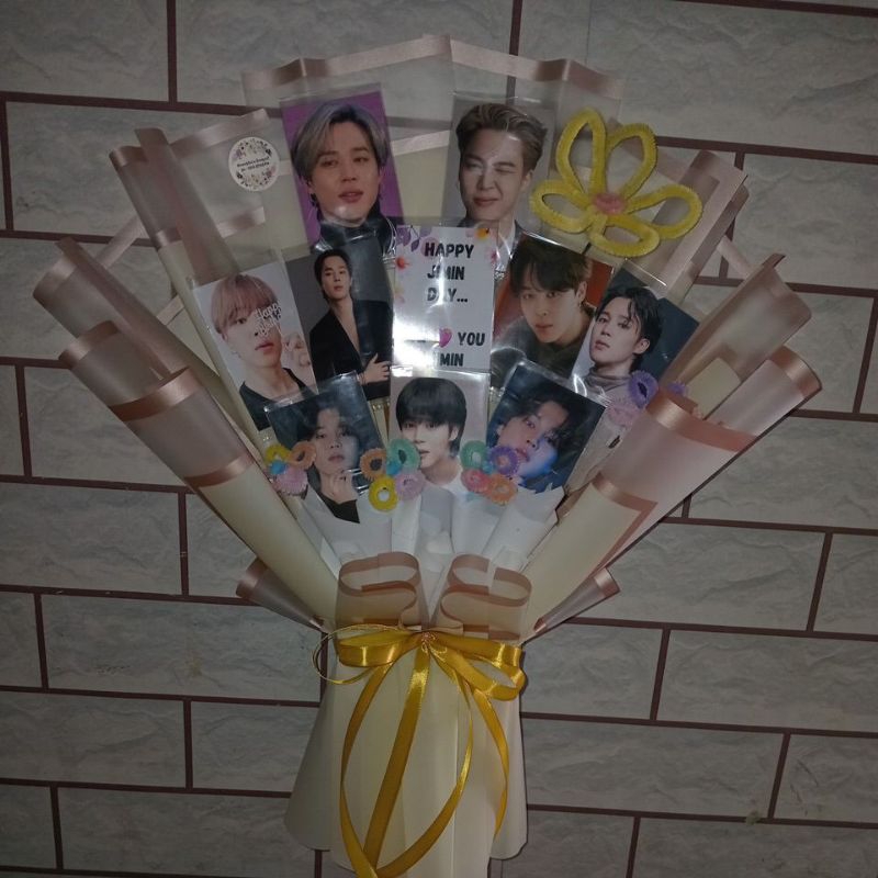 Jual MB HAND BOUQUET BUKET FOTO ISI 10 FOTO / BUKET WISUDA BUKET HAPPY ...