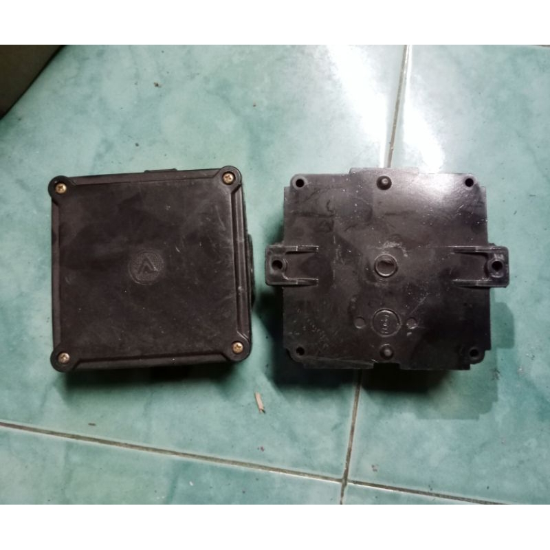 Jual JUCTION BOX UNIVERSAL -ukuran Junction Box 110x110x55mm | Shopee ...