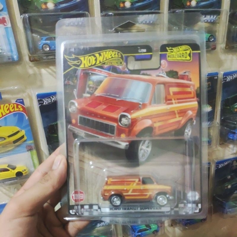Jual Hotwheels Premium Ford Transit Supervan (Free Protector) | Shopee ...