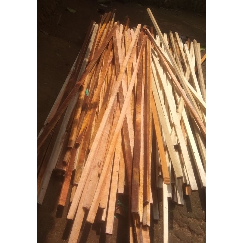 Jual kayu Reng 2x3x200cm bahan dari kayu Jenitri manglid ada juga ...