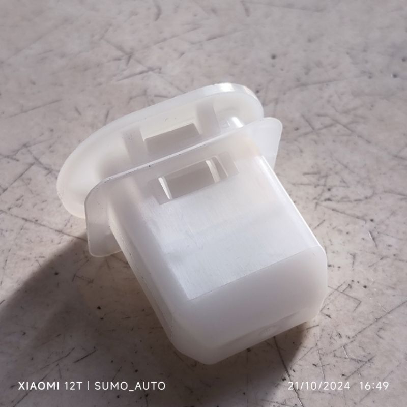 Jual klip kancing pengunci jok belakang VIOS LIMO gen1 gen2 YARIS ALTIS ...