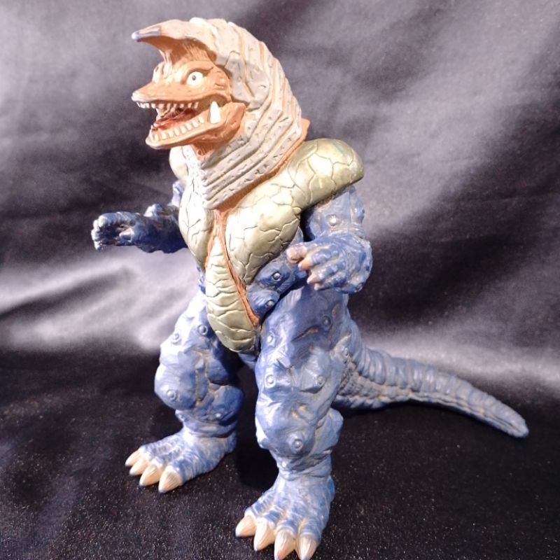 Jual Ultra Kaiju Monster GOLZA Musuh Ultraman Tiga 18cm BANDAI | Shopee ...