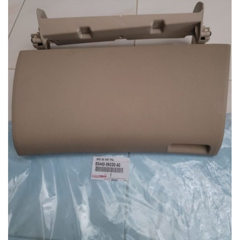 Jual Cover Tutup Laci Dashboard Innova 2004-2008 Cream Tua Original ...