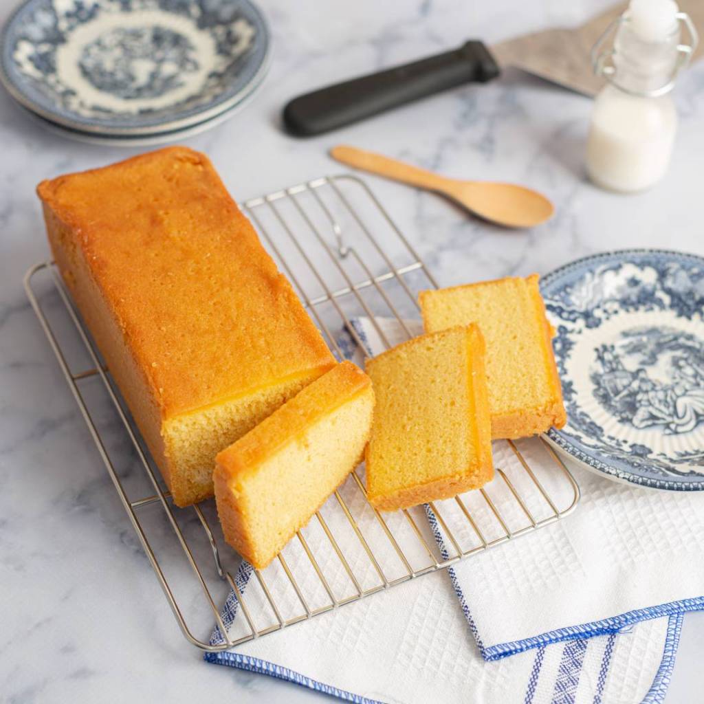 Jual Bulan Cake Original Small Bolu Jadul Sultan Jogja Kue Food by ...