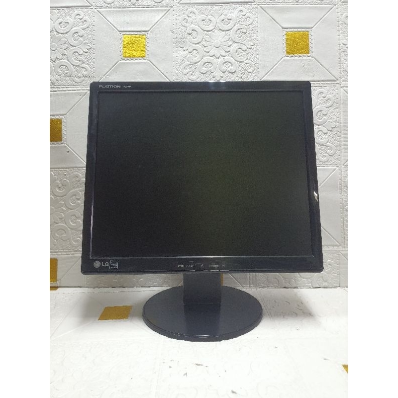 Jual MONITOR 17 INCHI KOTAK.MONITOR SAMSUNG.LG.MULUS LIKE NEW ...