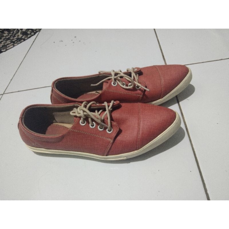 Jual sepatu Yongki Komaladi | Shopee Indonesia