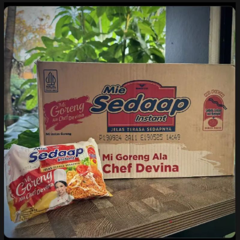 Jual Mie Sedaap Goreng Ala Chef Devina 93 gr Satu Dus isi 40 Bungkus ...