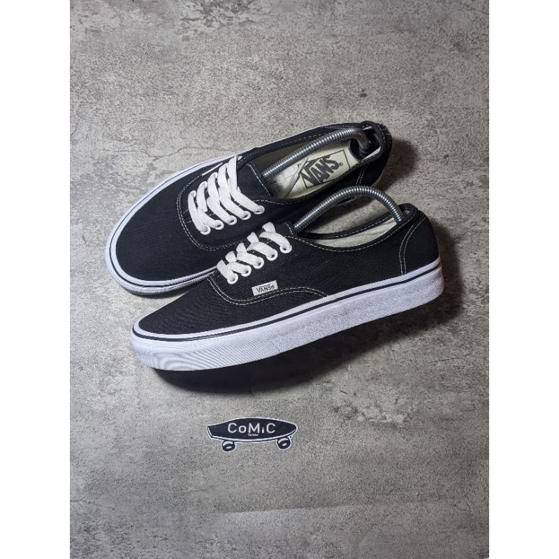 Jual Vans Authentic Classic bw V4105 ( sepatu second original) | Shopee ...