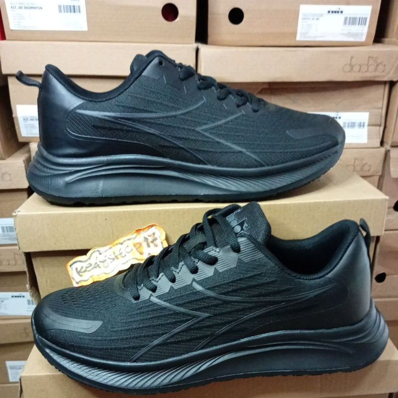 Jual Sepatu Diadora Keane Fullblack/monoblack running shoes original ...