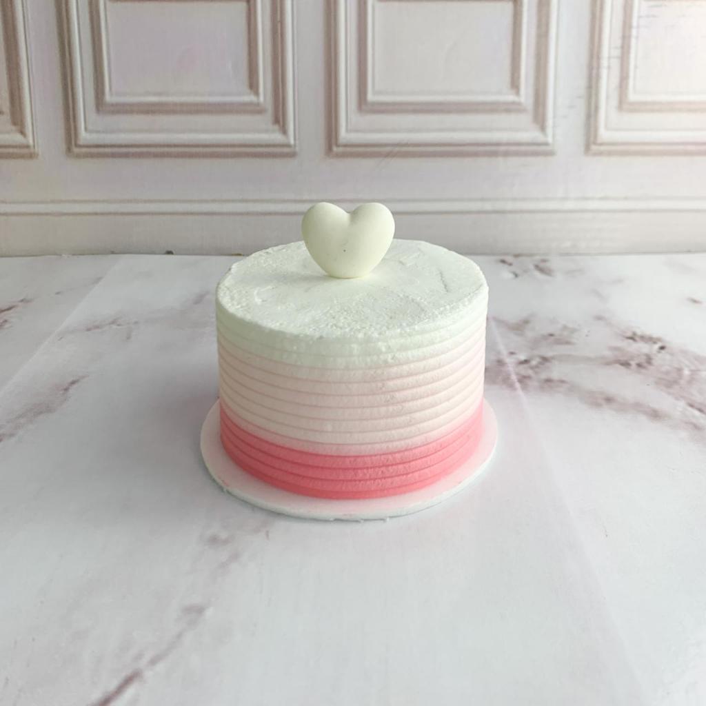 Jual Mini Cake/Cake Kecil/Cake Mini Tema Love/Kue Birthday Jakarta ...