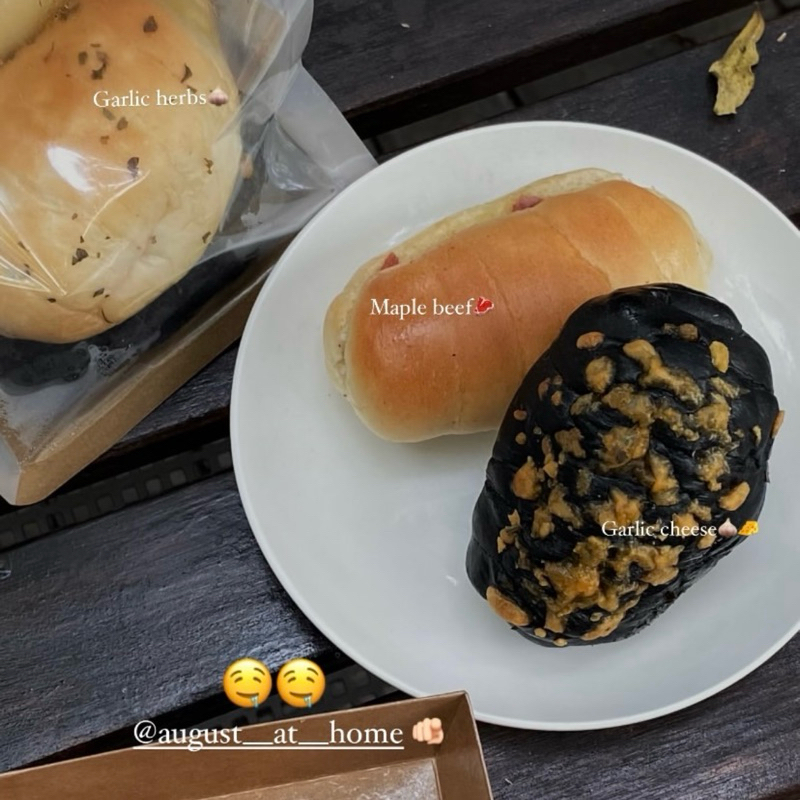 Jual SALT BREAD Shio Pan (Matcha, Cheese, Garlic, Maple Beef, Ori ...