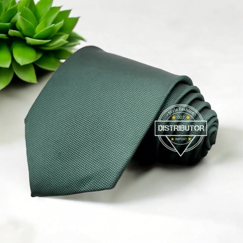 Jual Dasi pria panjang Bintik warna Hijau Botol uk 3 inchi Dasi Wedding ...