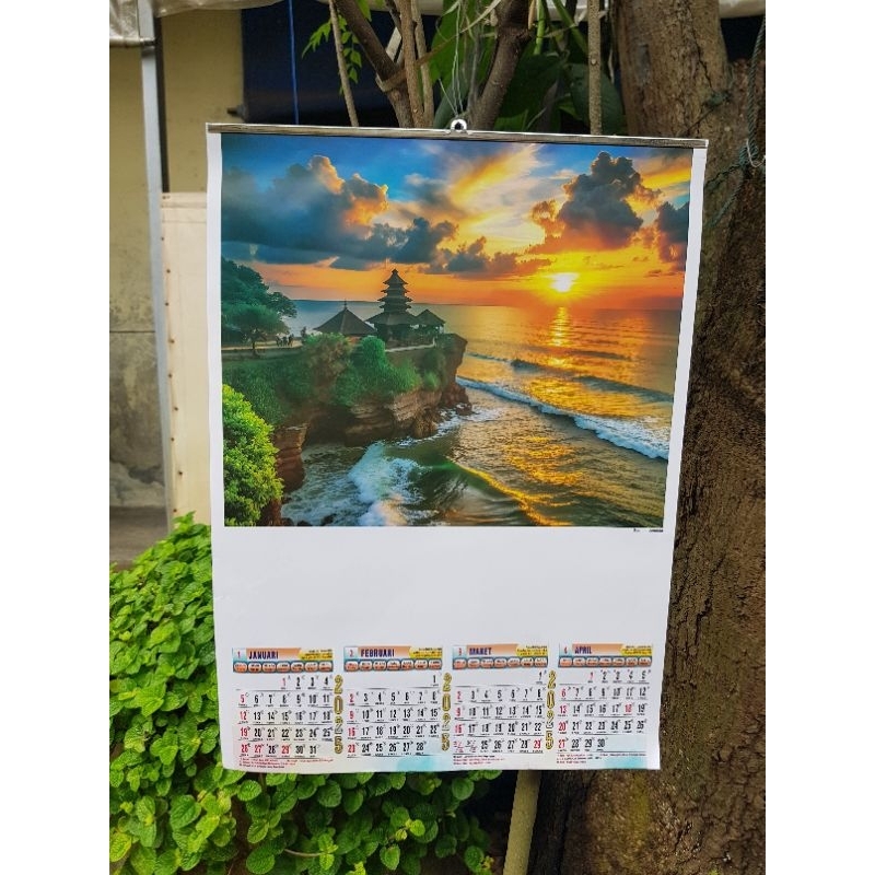 Jual kalender caturwulan 2025 isi 3 lembar gambar pemandangan alam ...